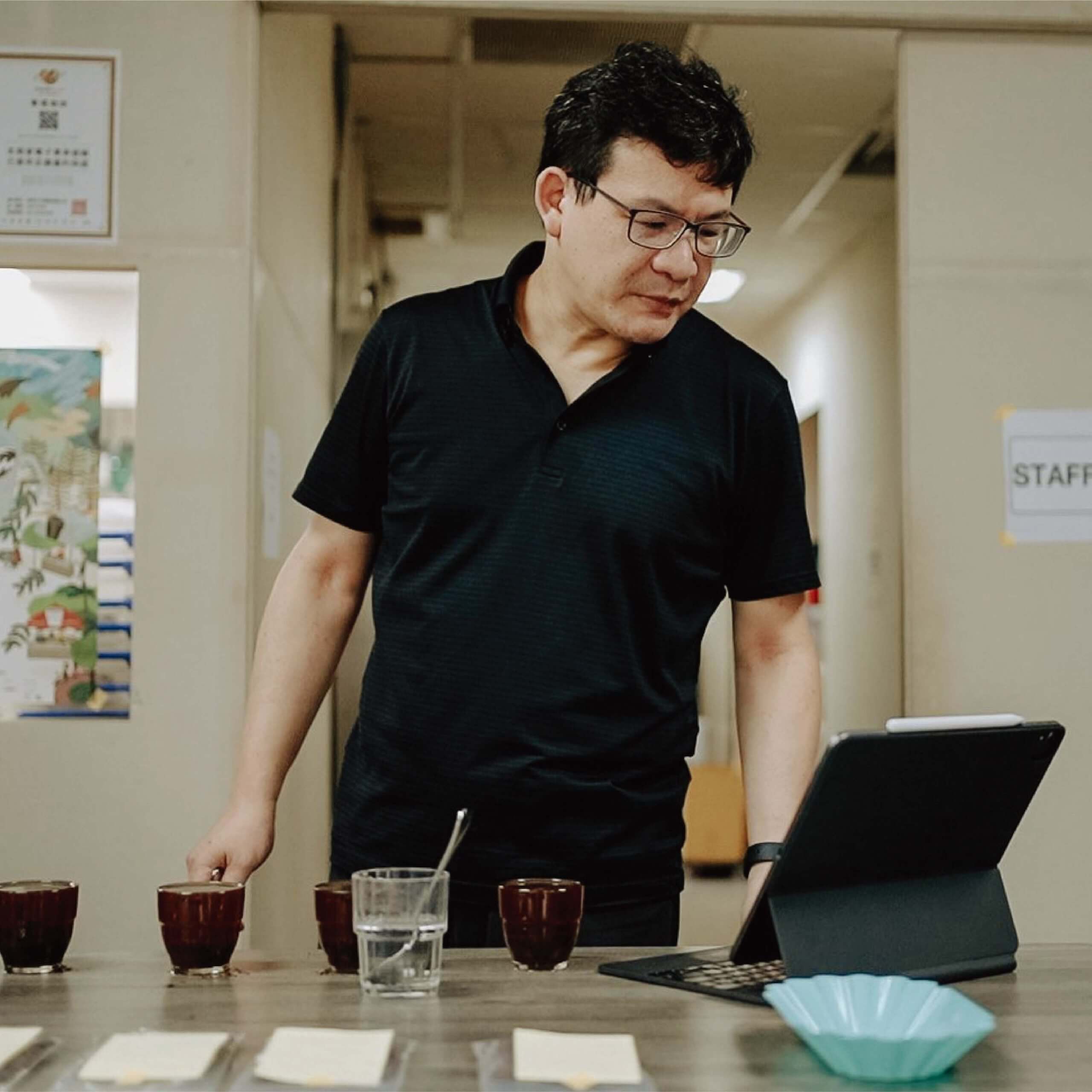 不織布V形咖啡濾紙 - YITING 易廷企業